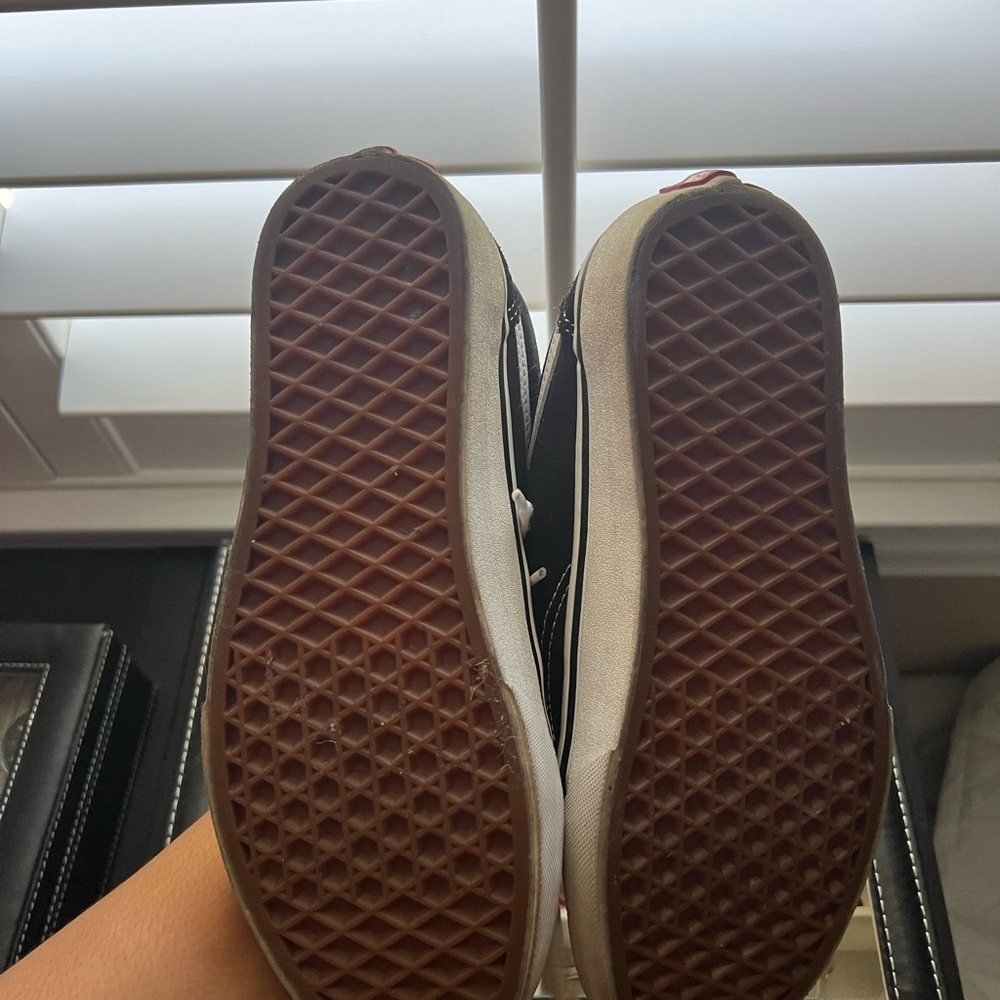 Black And White Old School Vans Gem